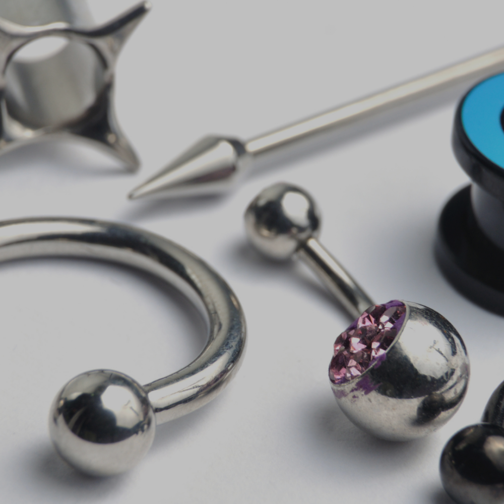 CURSO COMPLETO PIERCING - Akira Formación